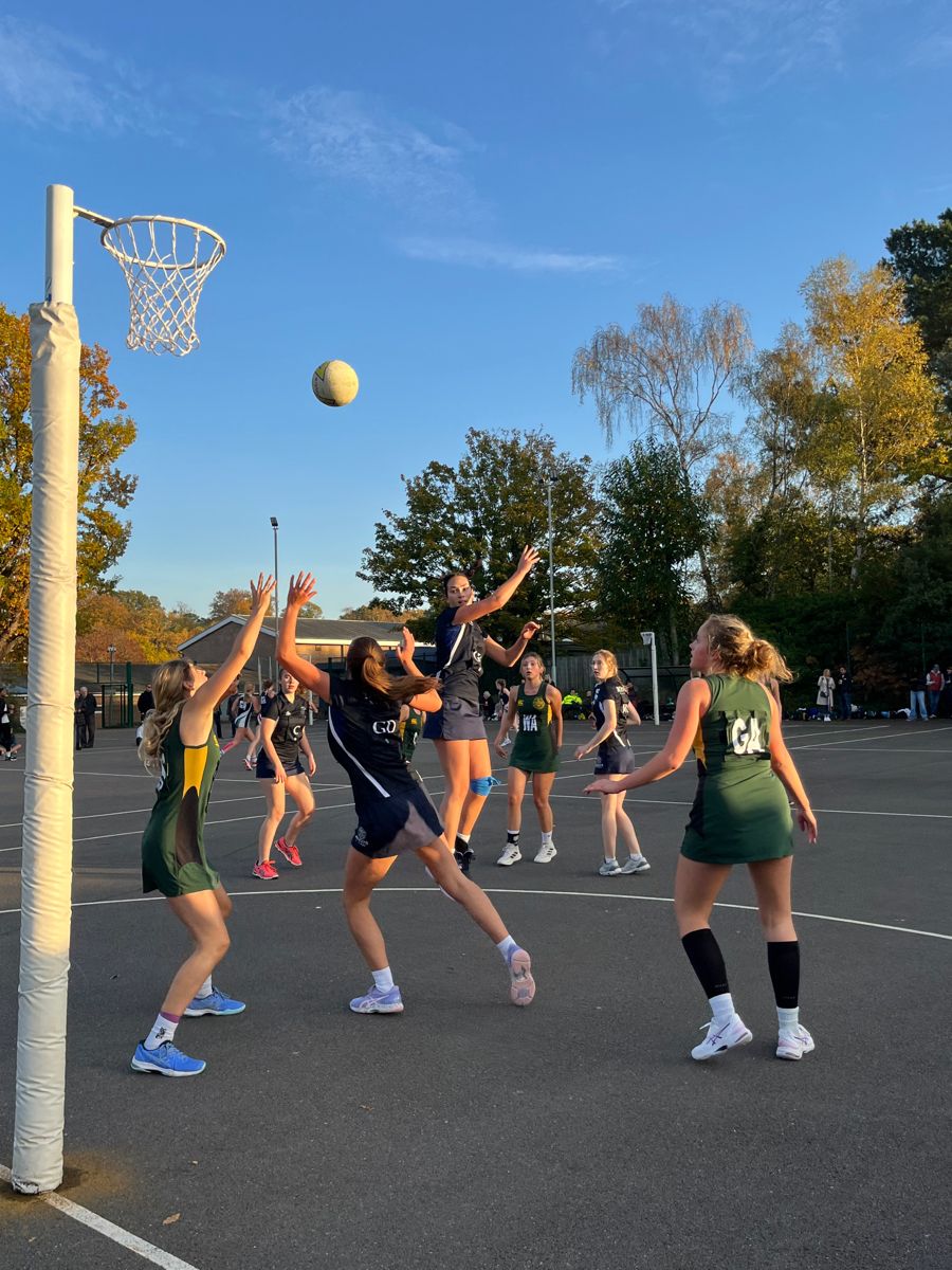 Pourquoi les passes rapides dominent au netball
